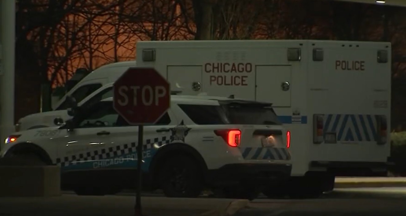 Man Shot Near Chicago Police Headquarters Drives Himself to Hospital ...