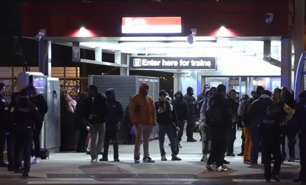 Two Men Stabbed on CTA Red Line Near 47th Street Station - Best Lagos ...